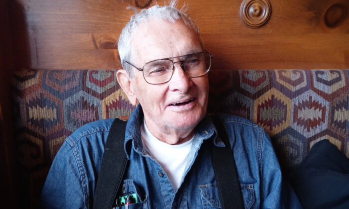 Un vétéran de 94 ans était sans-abri et vivait dans une camionnette sur ...