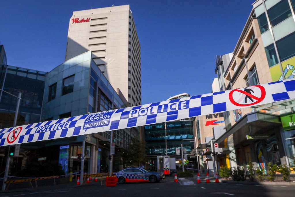 Le Français qui a affonté le tueur du centre commercial de Sydney se ...