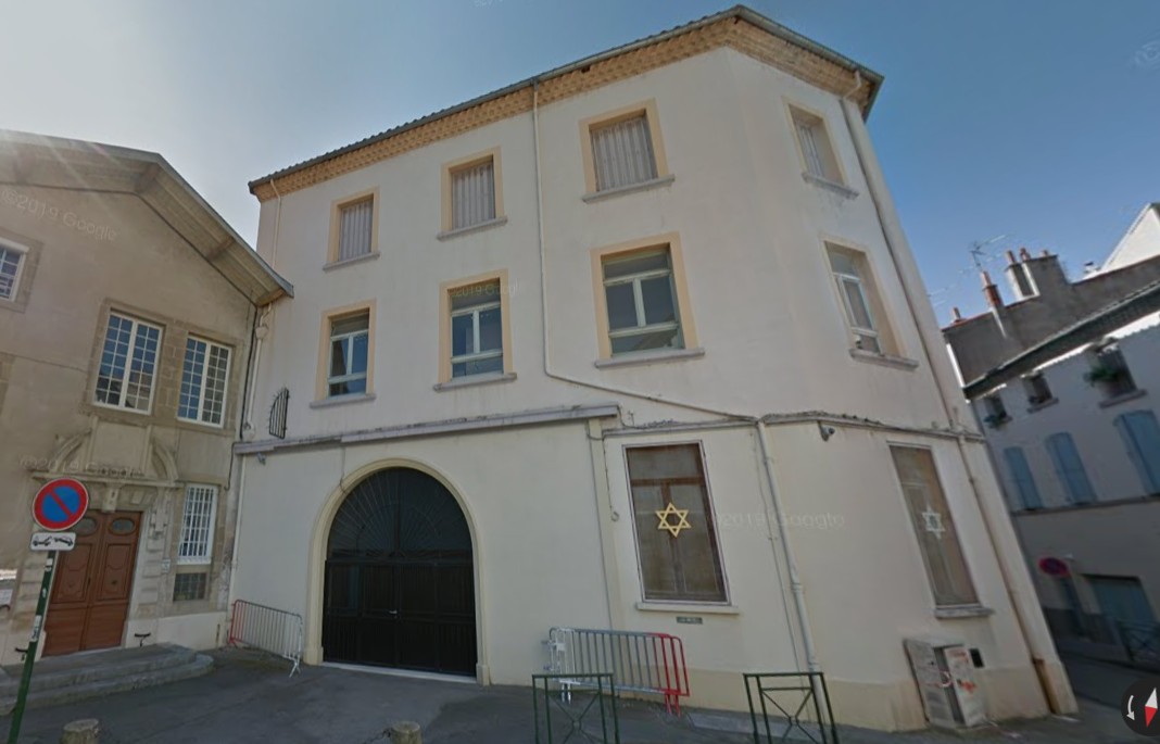 Un lycéen en situation irrégulière va être expulsé après un salut nazi ...