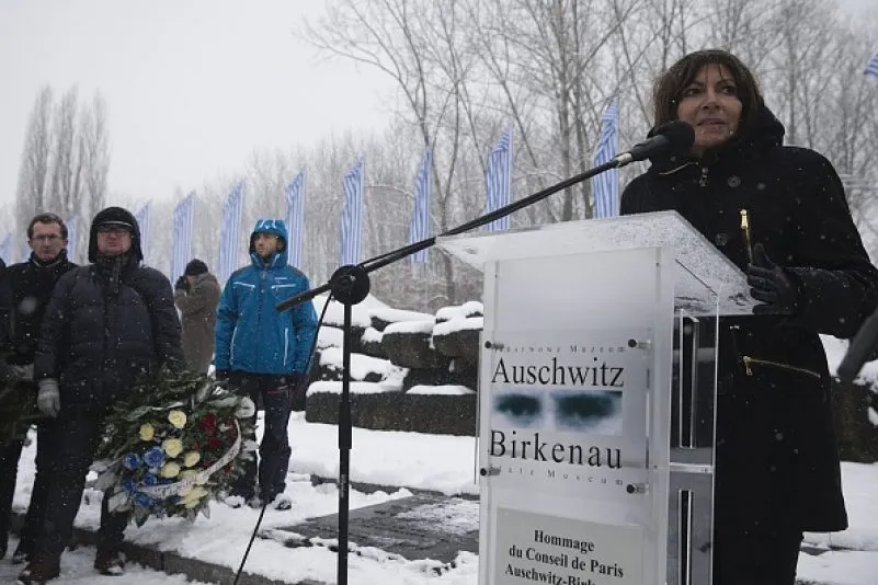 Auschwitz : le selfie « indécent » d'Anne Hidalgo